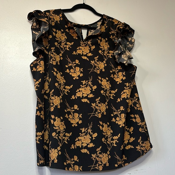 SHEIN | Tops | Black And Gold Floral Shein Top | Poshmark